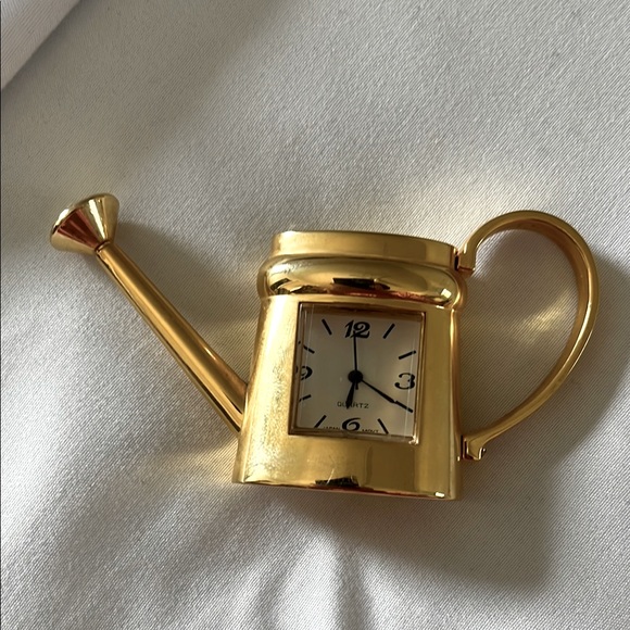 Accents | Gold Watering Can Clock | Poshmark